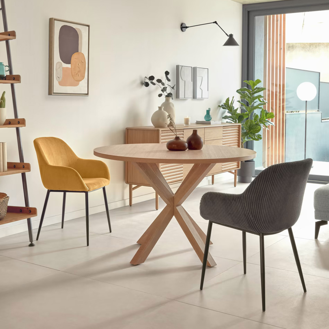 Matbord A.R - Rund bordsskiva