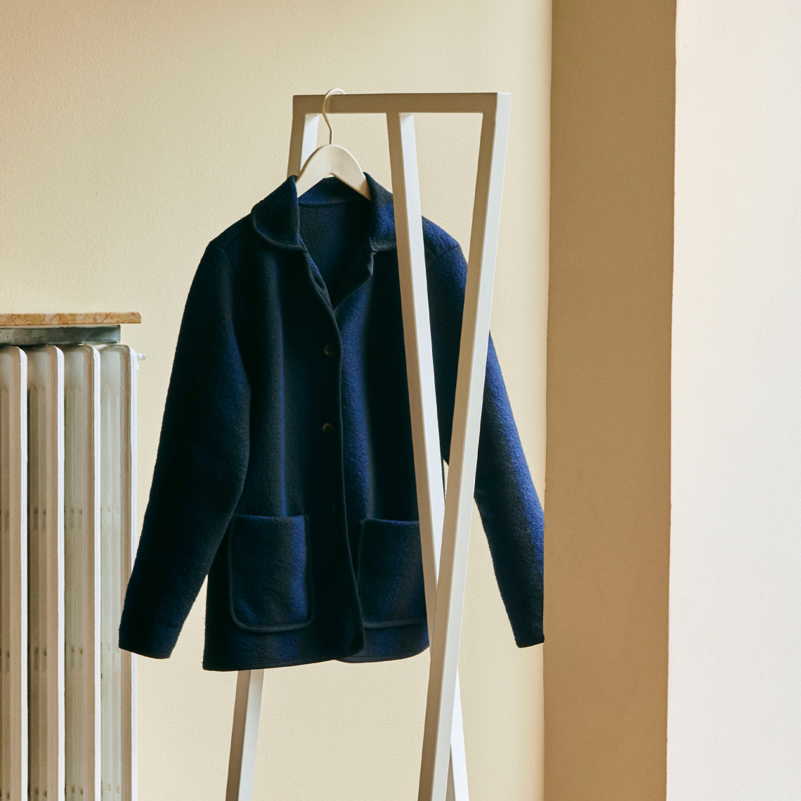 Klädhängare Loop Stand Hall